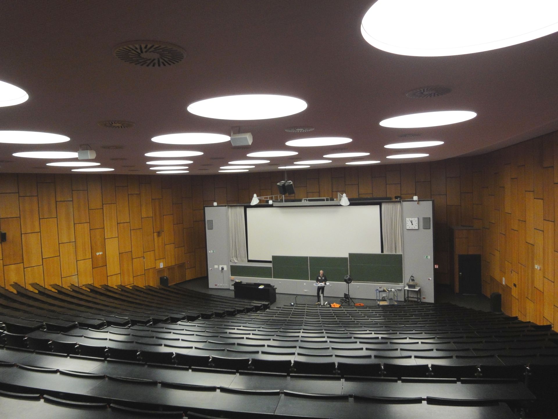 Hannover Leibniz Universität - Hörsaal Audimax (2017) - AMT ...